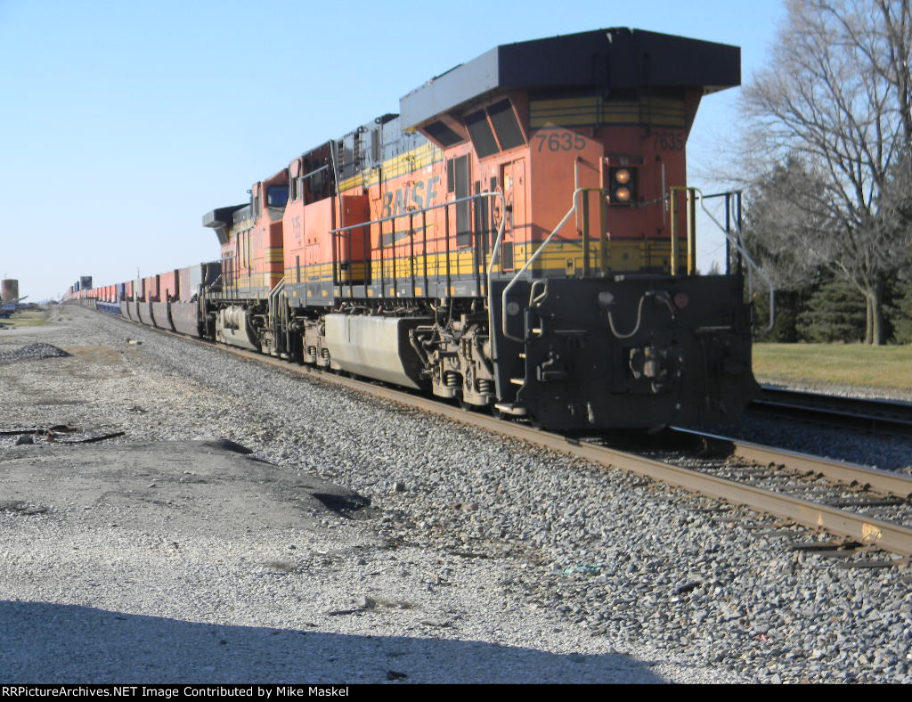 BNSF 7635